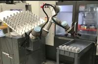 China Universal Robot UR 16e CNC Machine Tending Material Handling with Onrobot Gripper AGV Navigation Cobot Workstation for sale