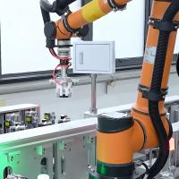 China 6 Axis 3kg Payload AUBO I3 Smart Cobot with PLC & Motor for High Precision Picking and Placing Collaborative Robot and Gripper for sale