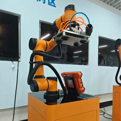 China AUBO I3H Collaborative Robot 3kg Payload 625mm Reach Screw Locking Assembly Cobot for sale