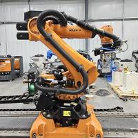 China KUKA KR210 R2100-2 6 Axis Industrial Robot 210kg Payload Robotic Arm for Automatic Palletizing Material Handling for sale