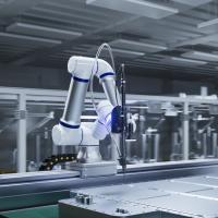 China Elite Robots Ec66 Reaching 914mm Maximum 6KG Payload 6 Axis Cobot Robot Arm IP65 0.03mm Repeatability for Material Welding for sale
