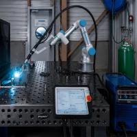 China GNGBS GBSWT12 6 Axis Collaborative Robot Mobile Welding Workstation for MIG MAG Automatic Welding Metal Fabrication for sale