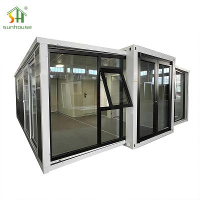 China Durable 30ft Expandable Container House Factory Flexible Layout Modular Living Units for sale