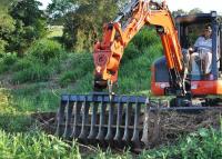 China Customized Excavator Rake for 20 Ton Excavator PC200 DH200 SK200  0.8m³  for Vegetation Cleaning Earthmoving Projects for sale