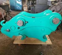 China Excavator Quick Tilt Hitch HT 10-15 Ton 300kg Compatible with CAT / Komatsu Manual Lock for sale