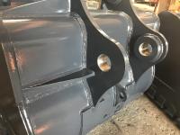China Yellow Hardox450 Excavator Rock Bucket With Strength Teeth And 700-1000kg Weight for sale