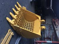 China Custom Excavator Skeleton Bucket 31-35ton Excavator 1.5m³ PC350 EX350 for Digger Rock Screening Work for sale