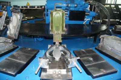 China KT-618 Rotary Slipper Injection Molding Machine 24 Station 300-440 Pcs/Hour 80-120T Clamping Force for sale