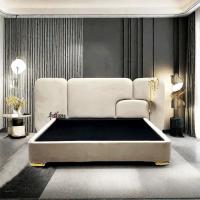 China Deluxe King Bed Luxury Bedroom Furniture Classic Widescreen Padded Custom High End Design for sale