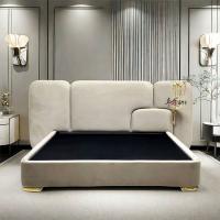 China Deluxe King Bed Luxury Bedroom Furniture Classic Widescreen Padded Custom High End Design for sale