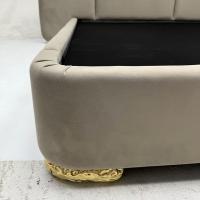 China Deluxe King Bed Luxury Bedroom Furniture Classic Widescreen Padded Custom High End Design for sale