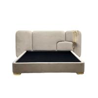 China Deluxe King Bed Luxury Bedroom Furniture Classic Widescreen Padded Custom High End Design for sale