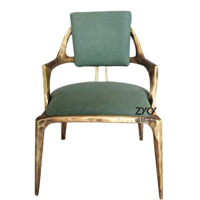 China Retro Leather Dining Chair Luxury Dining Room Furniture Modern French Fabric Seat Pure Copper Frame for sale