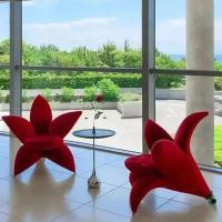 China Trumpet Flower Leisure Chair Luxury Lounge Furniture Minimalist Fabric Lily Design for Villa for sale