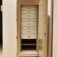 China High End Jewelry Cabinet Villa Mansion Home Use Artistic Modern Design for sale
