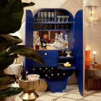 China Wall Mounted Solid Wood Wine Cabinet Double Door Space Saving Bar Design for sale