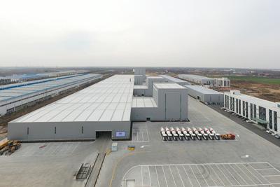 China Prefab Steel Structure Building Q235B Q355B Customizable Prefabricated Metal Building for sale