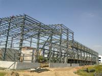 China Lightweight Industrial Steel Building Q235 Q355B Portal Frame Construction 80m Span for sale