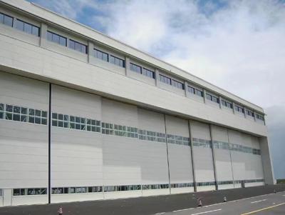 China Prefabricated Steel Structure Hangar Painted Galvanized Metal Aircraft Hangar 30m Span for sale