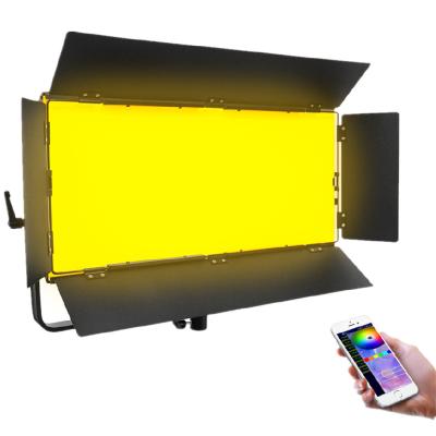 China GL-3000C 300W RGB LED Studio Light with 2800-9990K CCT and App Control for Professional Video Production for sale