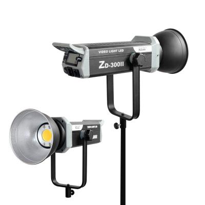 China 300W Bi-Color LED Studio Light with 2700K-7500K Temperature Range and CRI 96+ for Professional Photography for sale