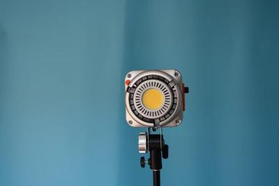 China ZR-150BT 150W Outdoor LED Fill Light with 40000mAh Battery for Photography Studio Video for sale
