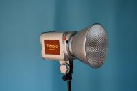 China 150W Outdoor LED Fill Light 40000mAh Battery Daylight Photography Studio Video Light ZR-150BT for sale