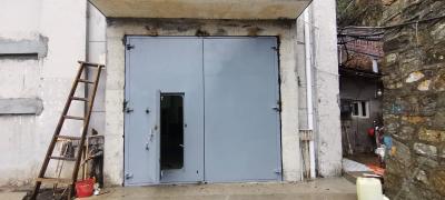 China High Strength Safety Protection Door Stainless Steel Flood Gate For Garage Use for sale