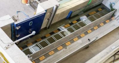 China Automatic Flood Control Wall Water Driven Flip Type Flood Control Barrier for sale