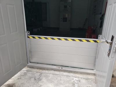 China Aluminium Alloy Flood Control System For Gate Silvery White for sale