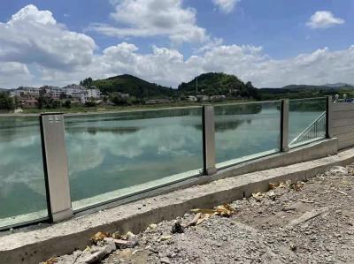 China Glass Flood Barriers Protect Your Property With Style And Strength for sale