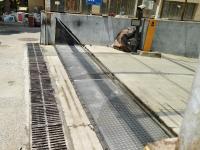China Discounted Waterproof Garage Door Flood Barrier Automatic Flipping Flood Barrier for sale