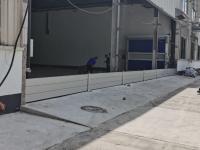 China Thickened Safety Guardrail Panel Demountable Flood Barrier Glass Flood Control Wall for sale