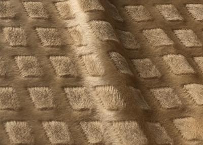 China Warp Knitted Embossed Velboa Fabric 235gsm 58-60
