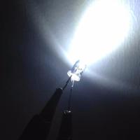 China Traffic Warning Light LED Diode 5mm 45deg White Color 7000K 20000mcd High Intensity for sale