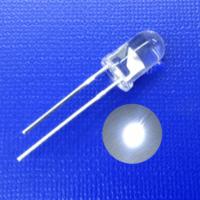 China LED Light Emitting Diode 5mm 8000K White 30000mcd Super Bright Round Clear Lens With Flange for sale