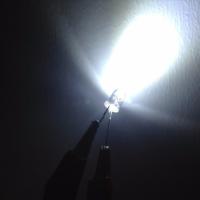 China 5MM 9000K WHITE COLOR SUPER BRIGHT 22000MCD ROUND CLEAR LENS GOLD BOND WIRE FOR TRAFFIC LIGHT for sale