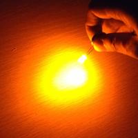 China 5mm LED Diode 600-610nm Orange Color 120deg Beam Angle 3-5LM Round Clear Lens for sale