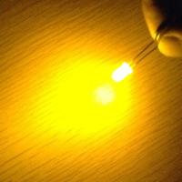 China 0.5W 5mm LED Light Emitting Diode 585-595nm Yellow Color 30000mcd Clear Lens For Indicator Lighting for sale