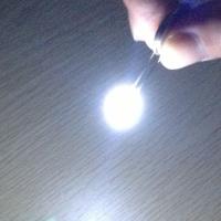 China 0.5W 5mm LED Light Emitting Diode 7000-9000K White Color 30000-35000mcd Clear Lens For Indicator Lighting for sale