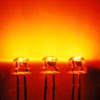 China 0.5W 5mm 600-610nm Orange Color 4000-5000mcd Strawhat Shape Transparent Lens 120deg Light Emitting Diode for sale
