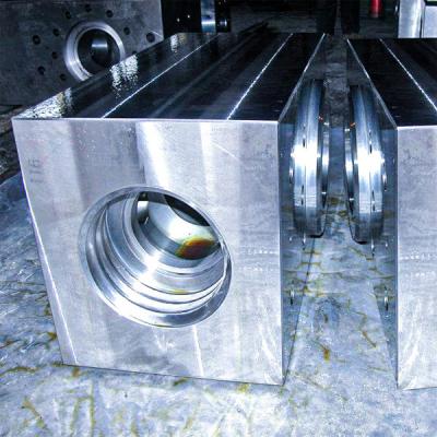 China Oilwell HD1700PT Mud Pump Fluid End Module L shaped 7500psi for sale