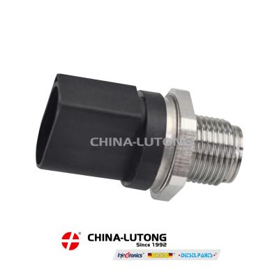 China Common Rail Fuel Injector Nozzle DLLA139P1497 for 0445110251 0986435125 for sale
