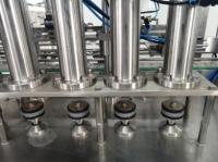 China 8 Nozzle 50BPM Shampoo Filling Machine Automatic Chemical Bottle Filling Machine for sale
