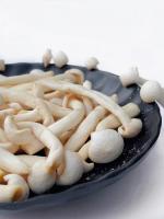 China Vacuum Fried White Jade Mushroom Snacks 1.5kg BRC Kosher Healthy Baked Vegetable Chips for sale