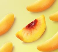 China Vacuum Fried Yellow Peach Chips 2.5kg Bag Crunchy Healthy Snack BRC Kosher for sale