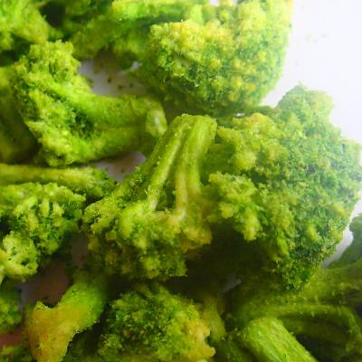 China Vacuum Fried Broccoli Snacks 5kg Bulk Healthy Dried Vegetable Crisps 12 Month Shelf Life for sale