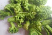 China Vacuum Fried Broccoli Snacks 5kg Bulk Healthy Dried Vegetable Crisps 12 Month Shelf Life for sale