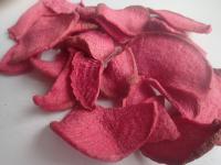China Vacuum Fried Red Turnip Chips Healthy Vegetable Snack Crispy Red Radish Slices 12 Month Shelf Life for sale