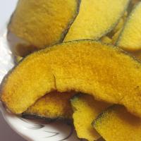 China Vacuum Fried Pumpkin Chips 4kg Bulk BRC Kosher Certified Healthy Nut Snack OEM for sale